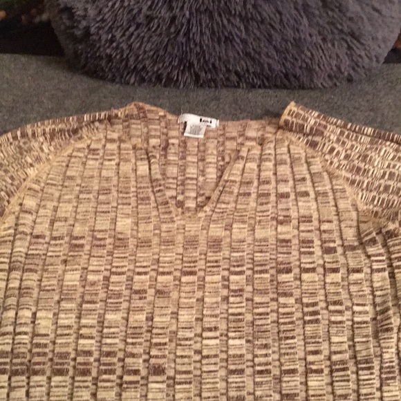 lei | Tops | Salenice Stretch Topeuc | Poshmark